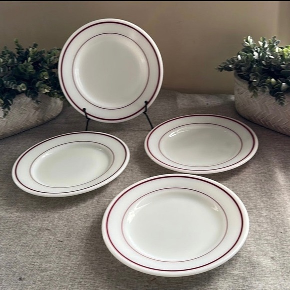 Pyrex | Dining | Vintage Pyrex Diner Plates Milk Glass With Maroon Ring ...